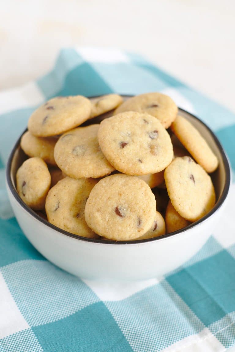 Mini Chocolate Chip Cookies – Mildly Meandering