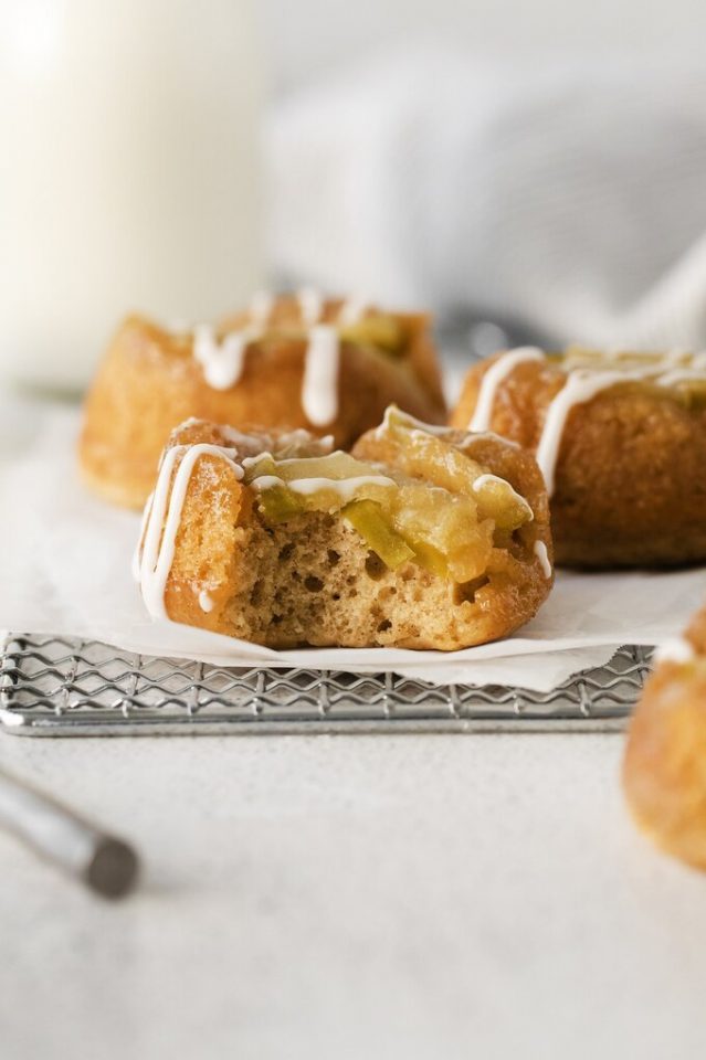 Mini Apple Cakes – Mildly Meandering