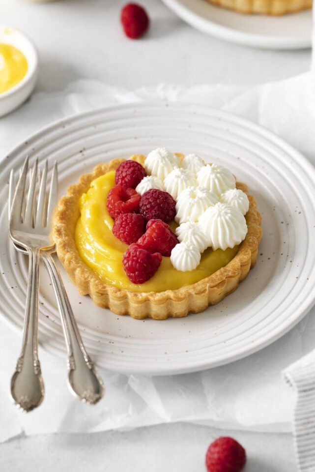 Lemon Raspberry Tarts – Mildly Meandering