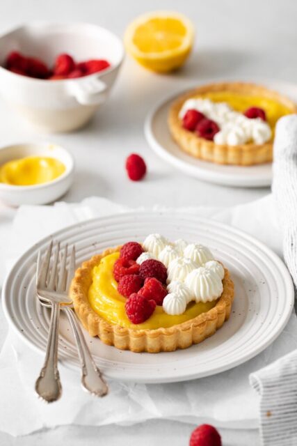 Lemon Raspberry Tarts – Mildly Meandering