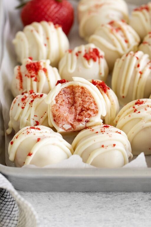 Strawberry Cake Truffles – Mildly Meandering